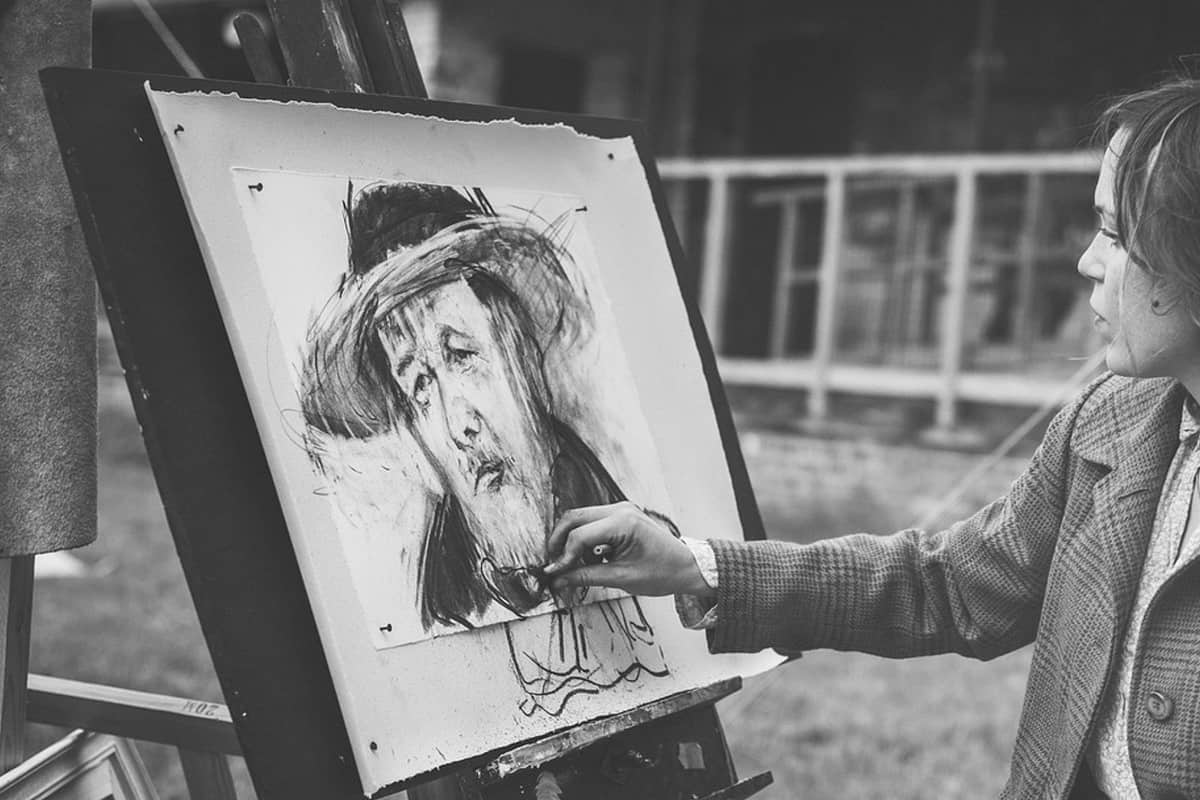 Mastering Charcoal: 6 Tips and Techniques - Brighter Craft